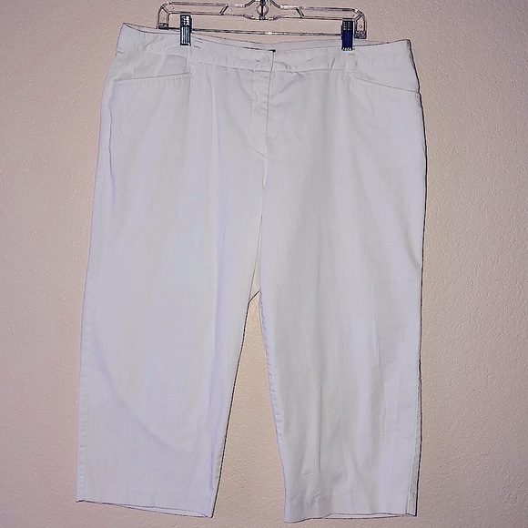 Counterparts | Pants & Jumpsuits | Euc Counterparts Capri Pants | Poshmark